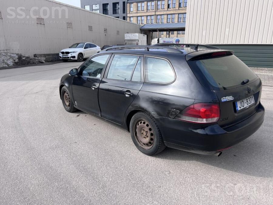 Black Volkswagen Golf 2010 in Riga, with an engine capacity of 1.60 L and mileage of 543 thousand km for 1000 €, photo 9 on AUTOMOTO.COM.LV