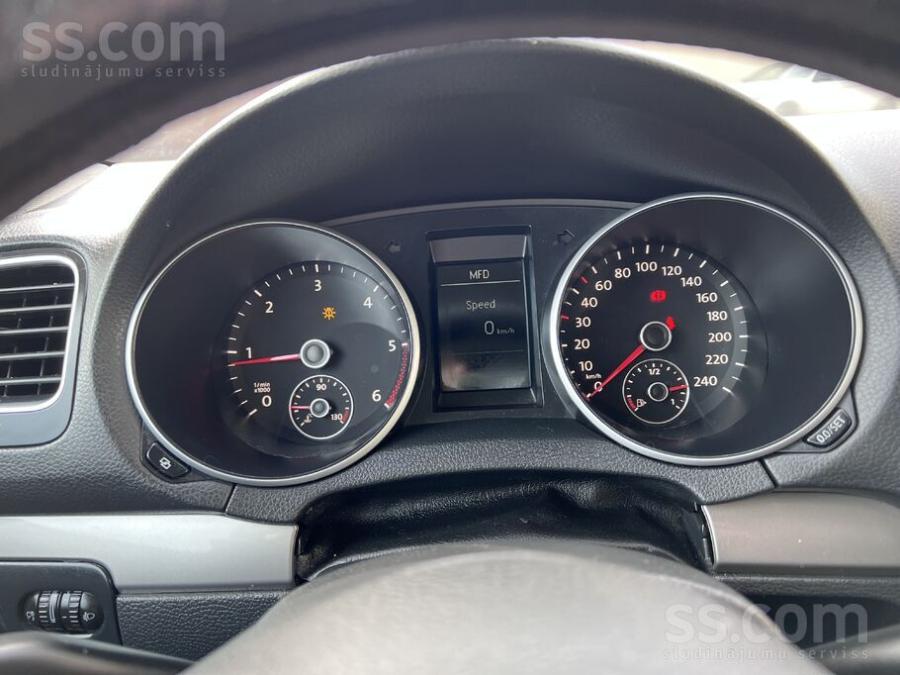 Black Volkswagen Golf 2010 in Riga, with an engine capacity of 1.60 L and mileage of 543 thousand km for 1000 €, photo 11 on AUTOMOTO.COM.LV