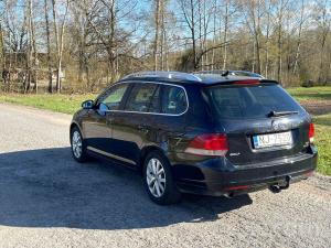 Melns Volkswagen Golf 2010 Rīga, ar dzinēja tilpumu 1.60 L un nobraukumu 405 tūkst. km par 3100 €, foto 5 vietnē AUTOMOTO.COM.LV