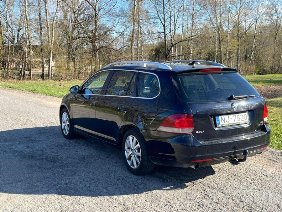 Melns Volkswagen Golf 2010 Rīga, ar dzinēja tilpumu 1.60 L un nobraukumu 405 tūkst. km par 3100 €, foto 5 vietnē AUTOMOTO.COM.LV