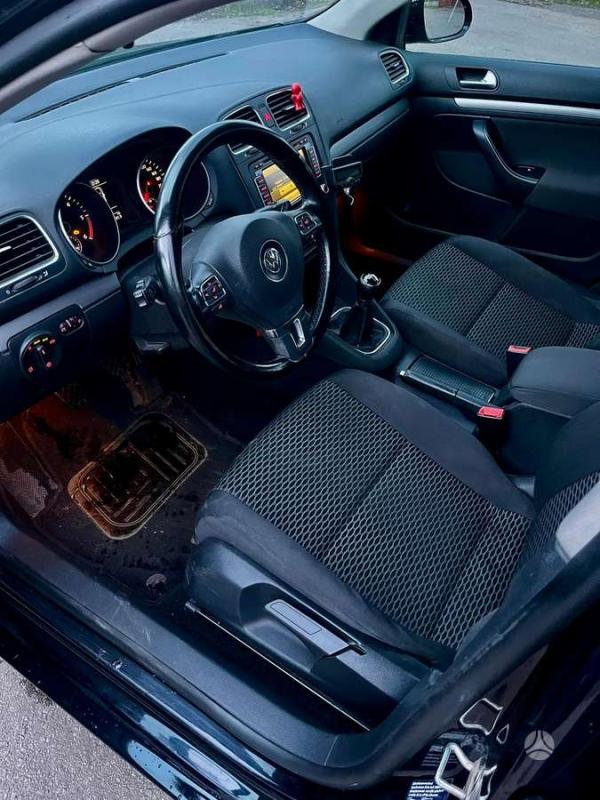 Black Volkswagen Golf 2010 in Kaunas, with an engine capacity of 1.60 L and mileage of 293 thousand km for 3300 €, photo 9 on AUTOMOTO.COM.LV