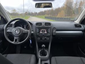 Black Volkswagen Golf 2010 in Riga, with an engine capacity of 1.60 L and mileage of 258 thousand km for 4350 €, photo 13 on AUTOMOTO.COM.LV