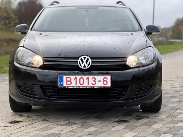 Melns Volkswagen Golf 2010 Rīga, ar dzinēja tilpumu 1.60 L un nobraukumu 258 tūkst. km par 4500 €, foto 1 vietnē AUTOMOTO.COM.LV
