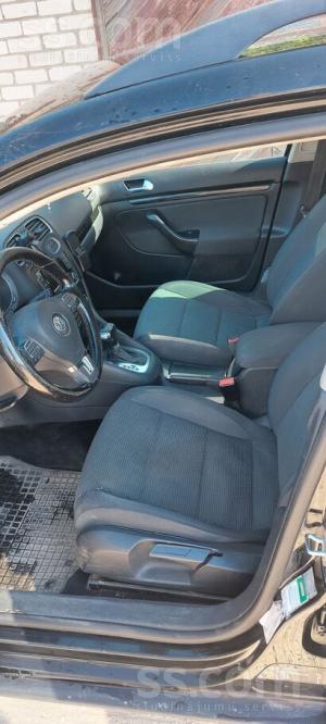 Black Volkswagen Golf 2010 in Aizkraukle, with an engine capacity of 2.00 L and mileage of 436 thousand km for 2750 €, photo 8 on AUTOMOTO.COM.LV