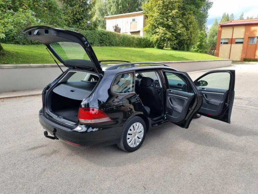 Black Volkswagen Golf 2010 in Jekabpils, with an engine capacity of 1.60 L and mileage of 268 thousand km for 4590 €, photo 22 on AUTOMOTO.COM.LV
