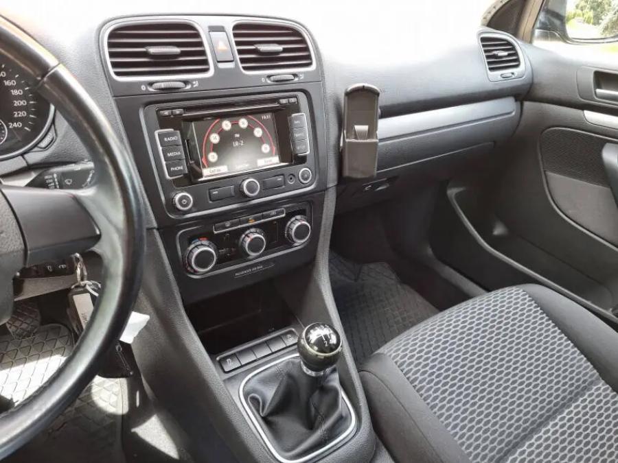 Black Volkswagen Golf 2010 in Jekabpils, with an engine capacity of 1.60 L and mileage of 268 thousand km for 4590 €, photo 26 on AUTOMOTO.COM.LV