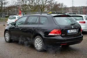 Black Volkswagen Golf 2010 in Liepaja, with an engine capacity of 1.60 L and mileage of 391 thousand km for 4850 €, photo 3 on AUTOMOTO.COM.LV