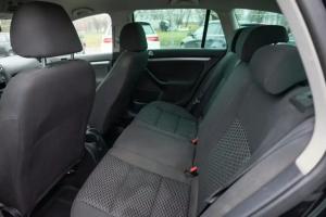 Black Volkswagen Golf 2010 in Liepaja, with an engine capacity of 1.60 L and mileage of 391 thousand km for 4850 €, photo 11 on AUTOMOTO.COM.LV