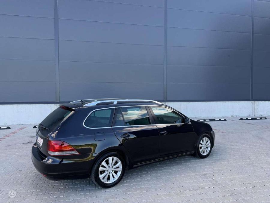 Melns Volkswagen Golf 2010 Šauļi, ar dzinēja tilpumu 1.97 L un nobraukumu 288 tūkst. km par 3390 €, foto 15 vietnē AUTOMOTO.COM.LV