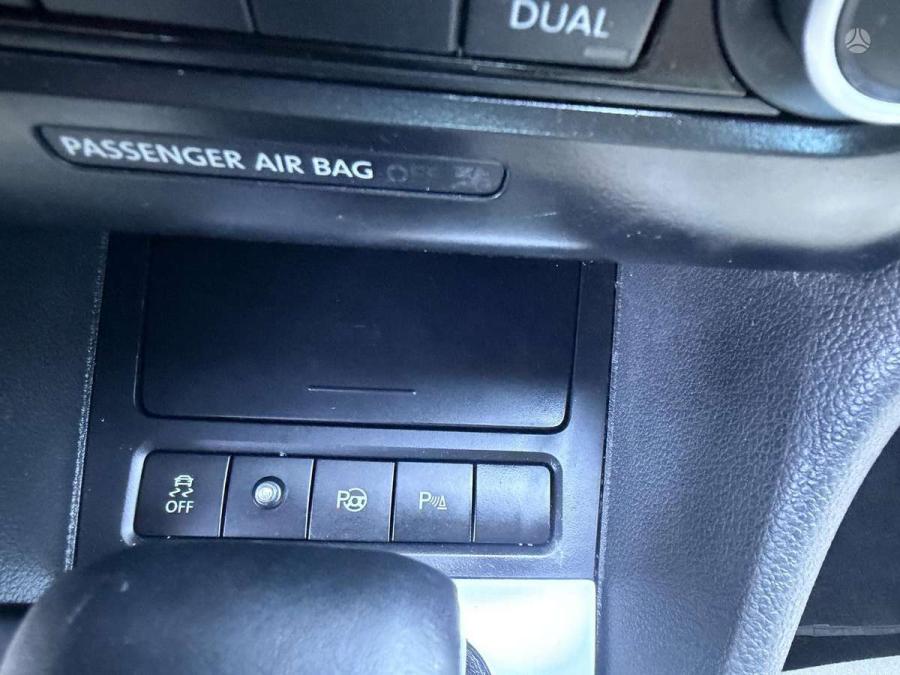 Melns Volkswagen Golf 2010 Šauļi, ar dzinēja tilpumu 1.97 L un nobraukumu 288 tūkst. km par 3390 €, foto 24 vietnē AUTOMOTO.COM.LV