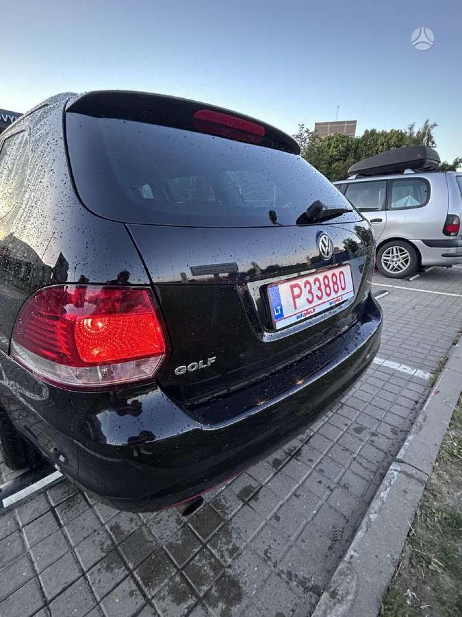 Black Volkswagen Golf 2010 in Vilnius, with an engine capacity of 1.60 L and mileage of 335 thousand km for 3300 €, photo 6 on AUTOMOTO.COM.LV