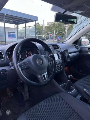 Black Volkswagen Golf 2010 in Vilnius, with an engine capacity of 1.60 L and mileage of 335 thousand km for 3300 €, photo 9 on AUTOMOTO.COM.LV