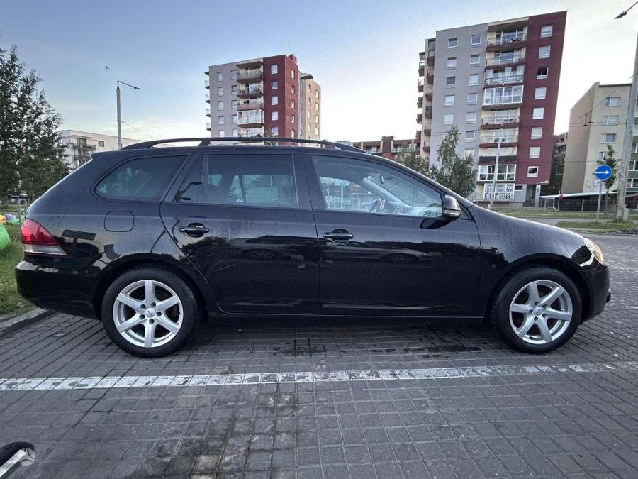 Black Volkswagen Golf 2010 in Vilnius, with an engine capacity of 1.60 L and mileage of 335 thousand km for 3300 €, photo 15 on AUTOMOTO.COM.LV