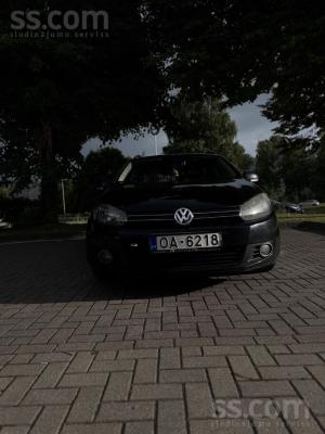 Melns Volkswagen Golf 2010 Rīga, ar dzinēja tilpumu 2.00 L un nobraukumu 350 tūkst. km par 900 €, foto  vietnē AUTOMOTO.COM.LV