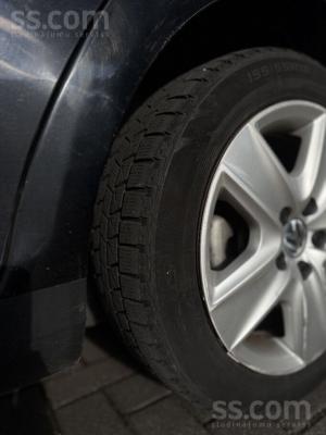 Melns Volkswagen Golf 2010 Rīga, ar dzinēja tilpumu 2.00 L un nobraukumu 350 tūkst. km par 900 €, foto 5 vietnē AUTOMOTO.COM.LV