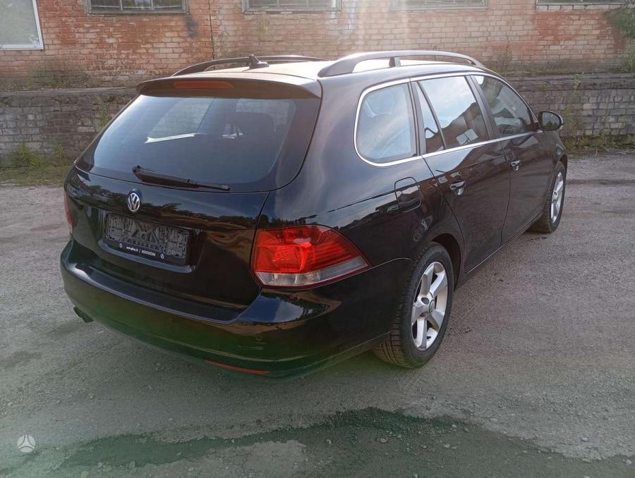 Black Volkswagen Golf 2010 in Ukmerge, with an engine capacity of 1.97 L and mileage of 252 thousand km for 1450 €, photo 4 on AUTOMOTO.COM.LV