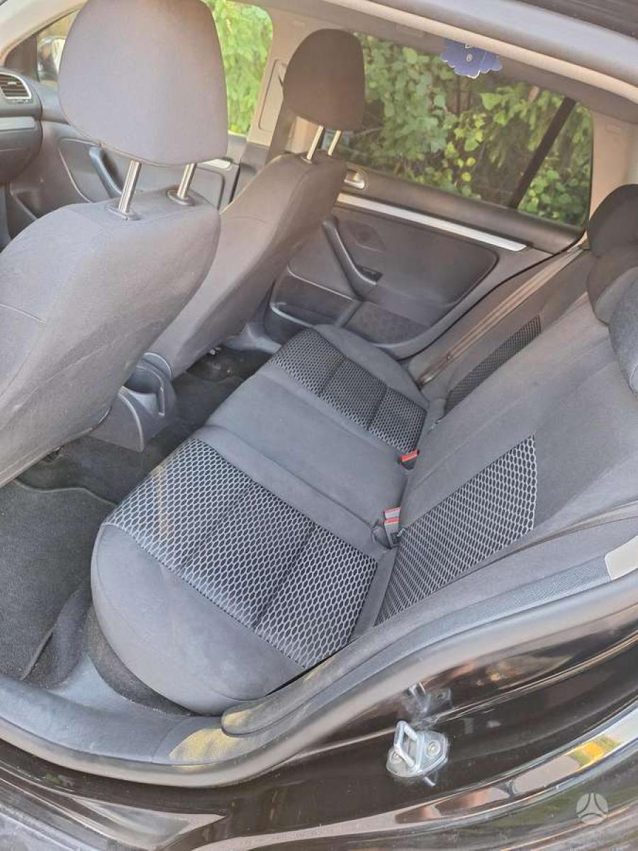 Melns Volkswagen Golf 2010 Kauņa, ar dzinēja tilpumu 1.60 L un nobraukumu 347 tūkst. km par 2450 €, foto 10 vietnē AUTOMOTO.COM.LV
