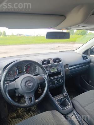 Melns Volkswagen Golf 2010 Saldus, ar dzinēja tilpumu 1.60 L un nobraukumu 231 tūkst. km par 1500 €, foto 6 vietnē AUTOMOTO.COM.LV