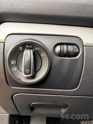 Melns Volkswagen Golf 2010 Rīga, ar dzinēja tilpumu 2.00 L un nobraukumu 389 tūkst. km par 2200 €, foto 12 vietnē AUTOMOTO.COM.LV