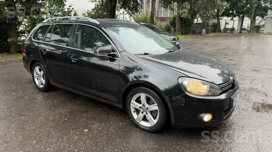 Black Volkswagen Golf 2010 in Riga, with an engine capacity of 2.00 L and mileage of 388 thousand km for 2950 €, photo 4 on AUTOMOTO.COM.LV