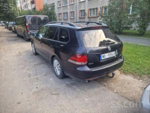 Black Volkswagen Golf 2010 in Riga, with an engine capacity of 1.60 L and mileage of 318 thousand km for 2900 €, photo 7 on AUTOMOTO.COM.LV