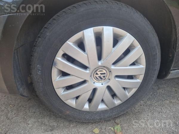 Black Volkswagen Golf 2010 in Riga, with an engine capacity of 1.60 L and mileage of 318 thousand km for 2900 €, photo 8 on AUTOMOTO.COM.LV
