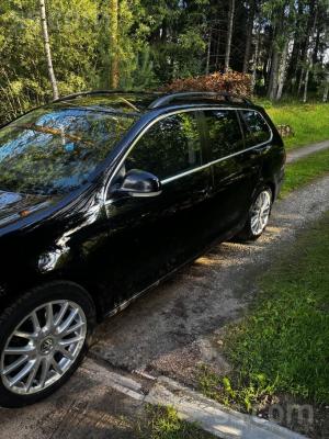 Black Volkswagen Golf 2010 in Aluksne, with an engine capacity of 2.00 L and mileage of 418 thousand km for 1600 €, photo 5 on AUTOMOTO.COM.LV