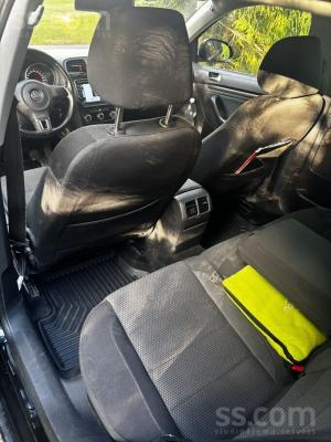 Black Volkswagen Golf 2010 in Aluksne, with an engine capacity of 2.00 L and mileage of 418 thousand km for 1600 €, photo 7 on AUTOMOTO.COM.LV