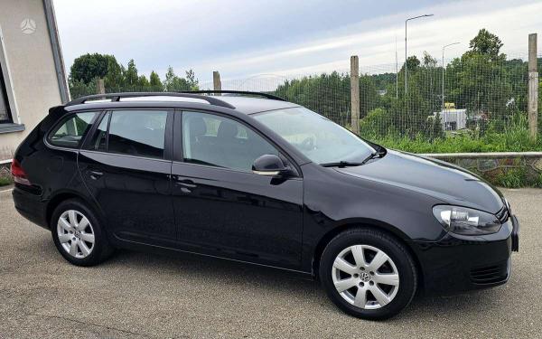 Melns Volkswagen Golf 2010 Kretinga, ar dzinēja tilpumu 1.60 L un nobraukumu 332 tūkst. km par 2990 €, foto 3 vietnē AUTOMOTO.COM.LV