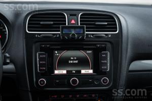 Melns Volkswagen Golf 2010 Jelgava, ar dzinēja tilpumu 1.60 L un nobraukumu 253 tūkst. km par 4500 €, foto 13 vietnē AUTOMOTO.COM.LV