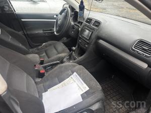 Melns Volkswagen Golf 2010 Rīga, ar dzinēja tilpumu 1.60 L un nobraukumu 380 tūkst. km par 500 €, foto 5 vietnē AUTOMOTO.COM.LV