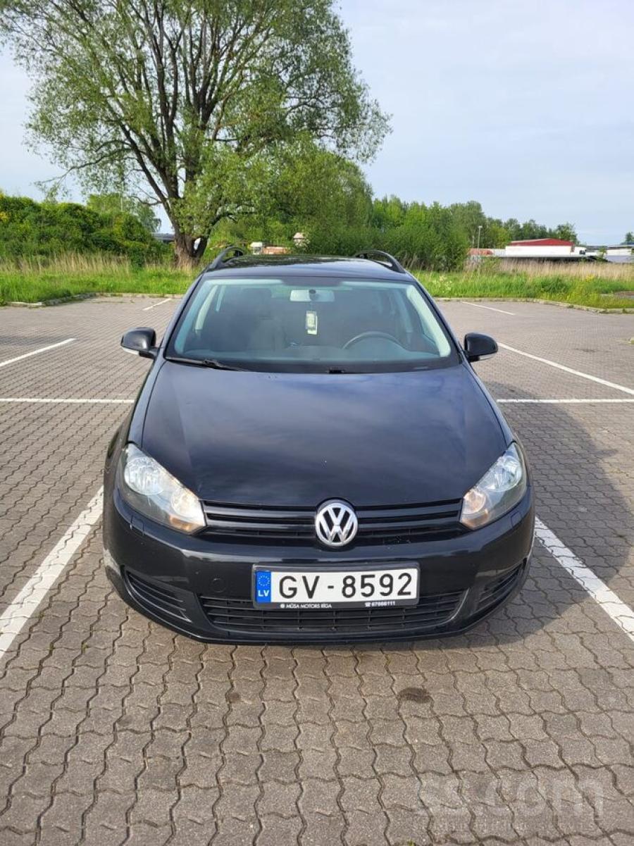 Black Volkswagen Golf 2011 in Riga, with an engine capacity of 1.60 L and mileage of 234 thousand km for 3000 €, photo 1 on AUTOMOTO.COM.LV
