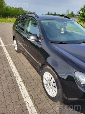 Black Volkswagen Golf 2011 in Riga, with an engine capacity of 1.60 L and mileage of 234 thousand km for 3000 €, photo 7 on AUTOMOTO.COM.LV