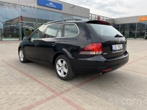 Black Volkswagen Golf 2011 in Riga, with an engine capacity of 1.60 L and mileage of 186 thousand km for 4200 €, photo 4 on AUTOMOTO.COM.LV