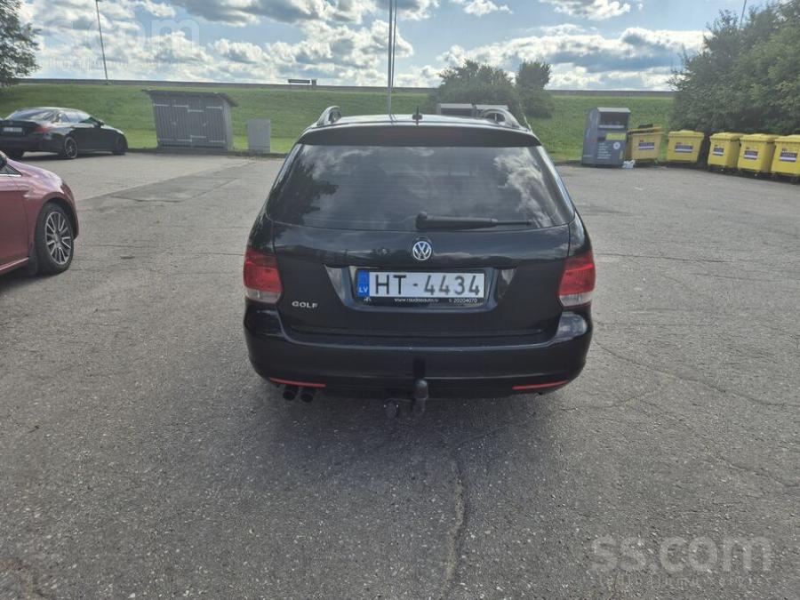 Melns Volkswagen Golf 2011 Ogre, ar dzinēja tilpumu 2.00 L un nobraukumu 333 tūkst. km par 2250 €, foto 5 vietnē AUTOMOTO.COM.LV