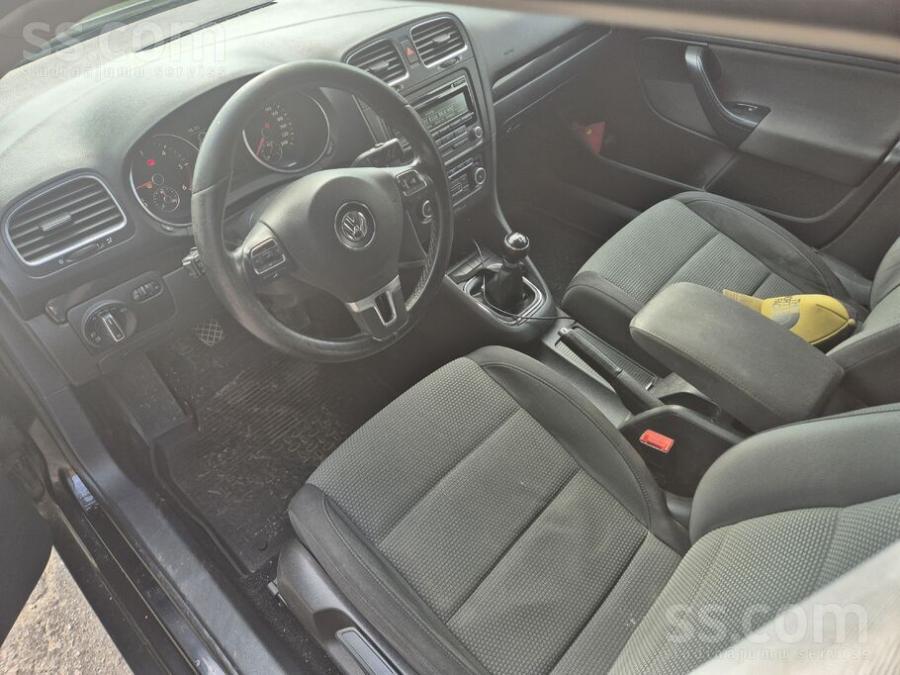 Melns Volkswagen Golf 2011 Ogre, ar dzinēja tilpumu 2.00 L un nobraukumu 333 tūkst. km par 2250 €, foto 6 vietnē AUTOMOTO.COM.LV