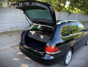 Black Volkswagen Golf 2011 in Jelgava, with an engine capacity of 1.60 L and mileage of 261 thousand km for 4499 €, photo 8 on AUTOMOTO.COM.LV