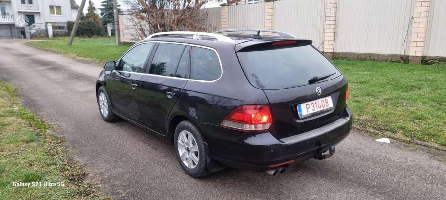 Black Volkswagen Golf 2011 in Kedainiai, with an engine capacity of 1.39 L and mileage of 198 thousand km for 4999 €, photo 5 on AUTOMOTO.COM.LV
