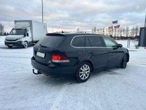 Black Volkswagen Golf 2011 in Vilnius, with an engine capacity of 1.60 L and mileage of 327 thousand km for 3000 €, photo 5 on AUTOMOTO.COM.LV