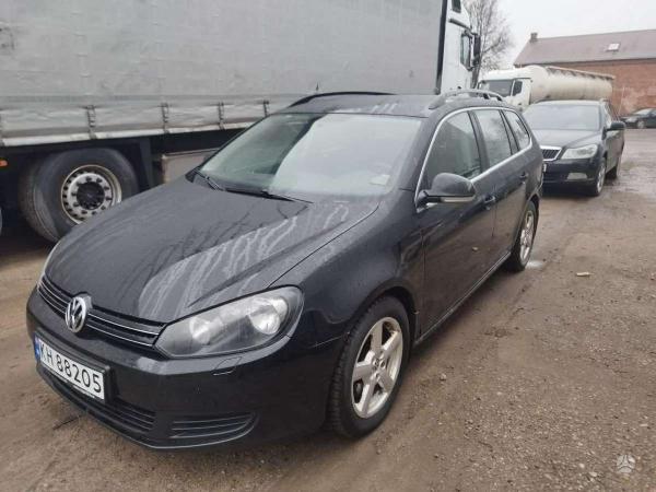 Melns Volkswagen Golf 2011 Panevēža, ar dzinēja tilpumu 1.60 L un nobraukumu 237 tūkst. km par 2500 €, foto 7 vietnē AUTOMOTO.COM.LV