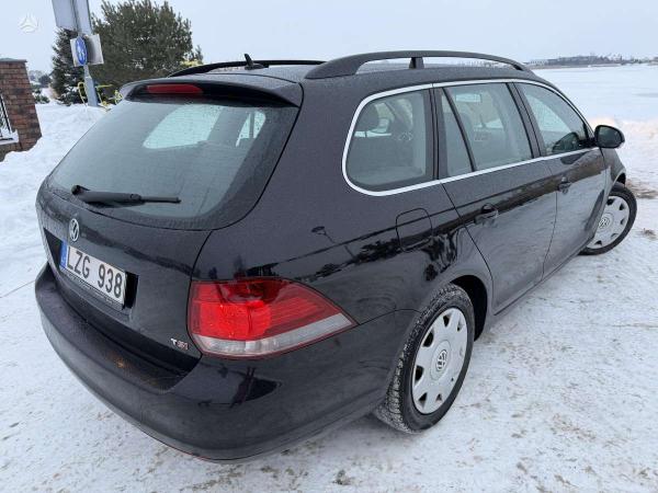 Black Volkswagen Golf 2011 in Klaipeda, with an engine capacity of 1.39 L and mileage of 177 thousand km for 3700 €, photo 7 on AUTOMOTO.COM.LV