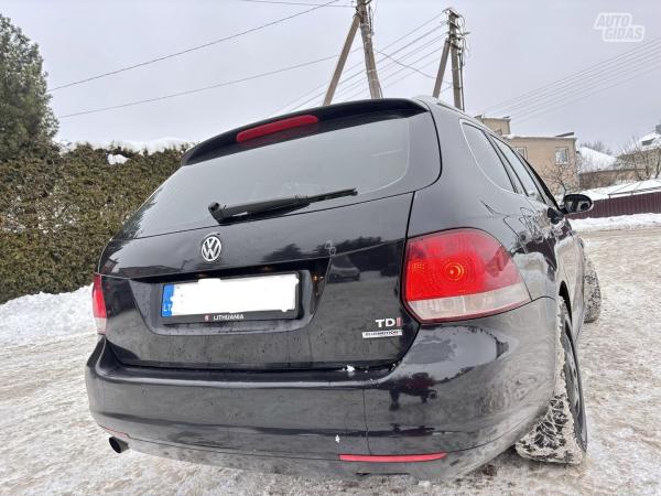 Black Volkswagen Golf 2011 in Kaunas, with an engine capacity of 1.60 L and mileage of 330 thousand km for 2900 €, photo 6 on AUTOMOTO.COM.LV