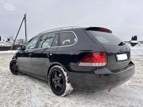 Black Volkswagen Golf 2011 in Kaunas, with an engine capacity of 1.60 L and mileage of 330 thousand km for 2900 €, photo 9 on AUTOMOTO.COM.LV