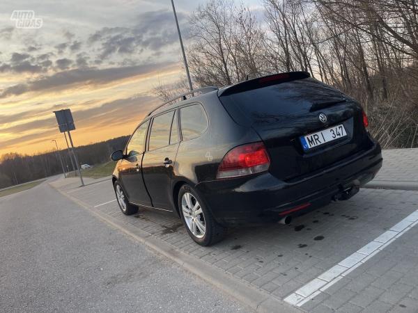 Black Volkswagen Golf 2011 in Vilnius, with an engine capacity of 1.60 L and mileage of 264 thousand km for 2400 €, photo 3 on AUTOMOTO.COM.LV