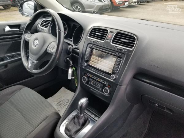 Black Volkswagen Golf 2011 in Kaunas, with an engine capacity of 1.60 L and mileage of 202 thousand km for 4350 €, photo 9 on AUTOMOTO.COM.LV