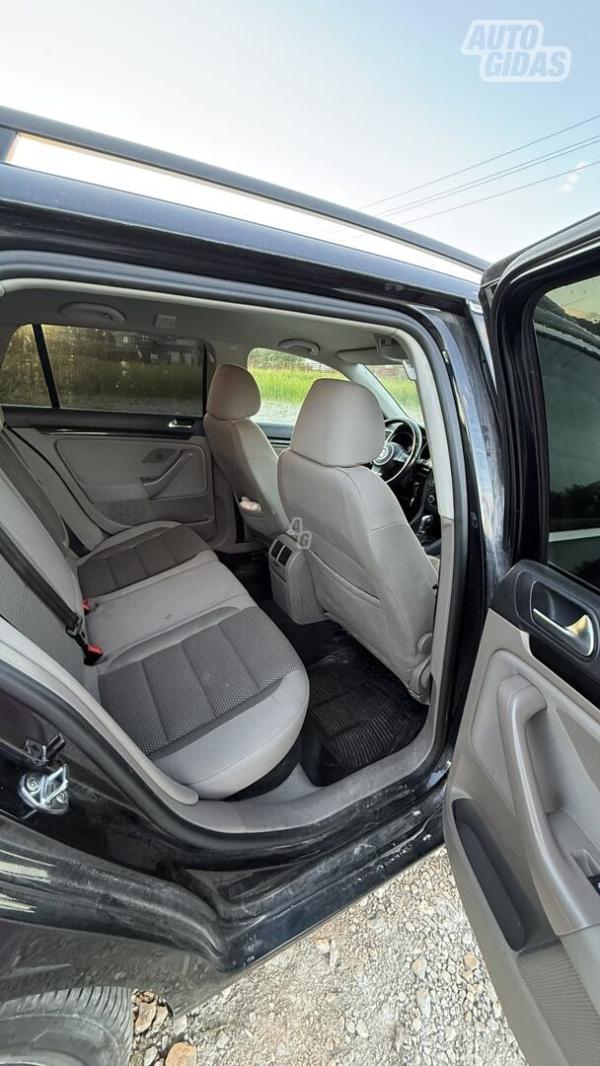 Black Volkswagen Golf 2011 in Kaunas, with an engine capacity of 1.60 L and mileage of 249 thousand km for 3300 €, photo 7 on AUTOMOTO.COM.LV