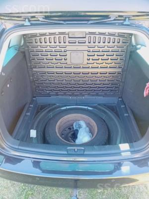 Melns Volkswagen Golf 2011 Jelgava, ar dzinēja tilpumu 1.60 L un nobraukumu 214 tūkst. km par 7600 €, foto 8 vietnē AUTOMOTO.COM.LV