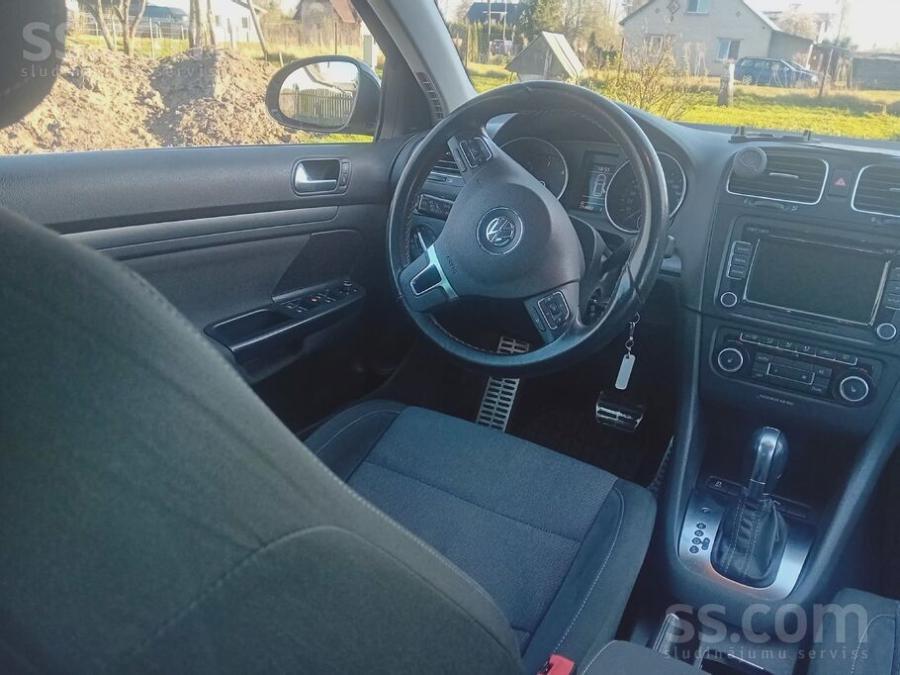 Melns Volkswagen Golf 2011 Jelgava, ar dzinēja tilpumu 1.60 L un nobraukumu 214 tūkst. km par 7600 €, foto 9 vietnē AUTOMOTO.COM.LV
