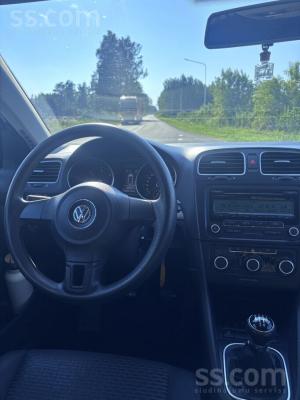 Melns Volkswagen Golf 2011 Rīga, ar dzinēja tilpumu 1.60 L un nobraukumu 394 tūkst. km par 2850 €, foto 10 vietnē AUTOMOTO.COM.LV