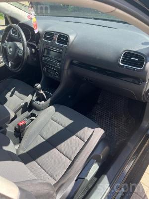 Melns Volkswagen Golf 2011 Rīga, ar dzinēja tilpumu 2.00 L un nobraukumu 318 tūkst. km par 2699 €, foto 8 vietnē AUTOMOTO.COM.LV